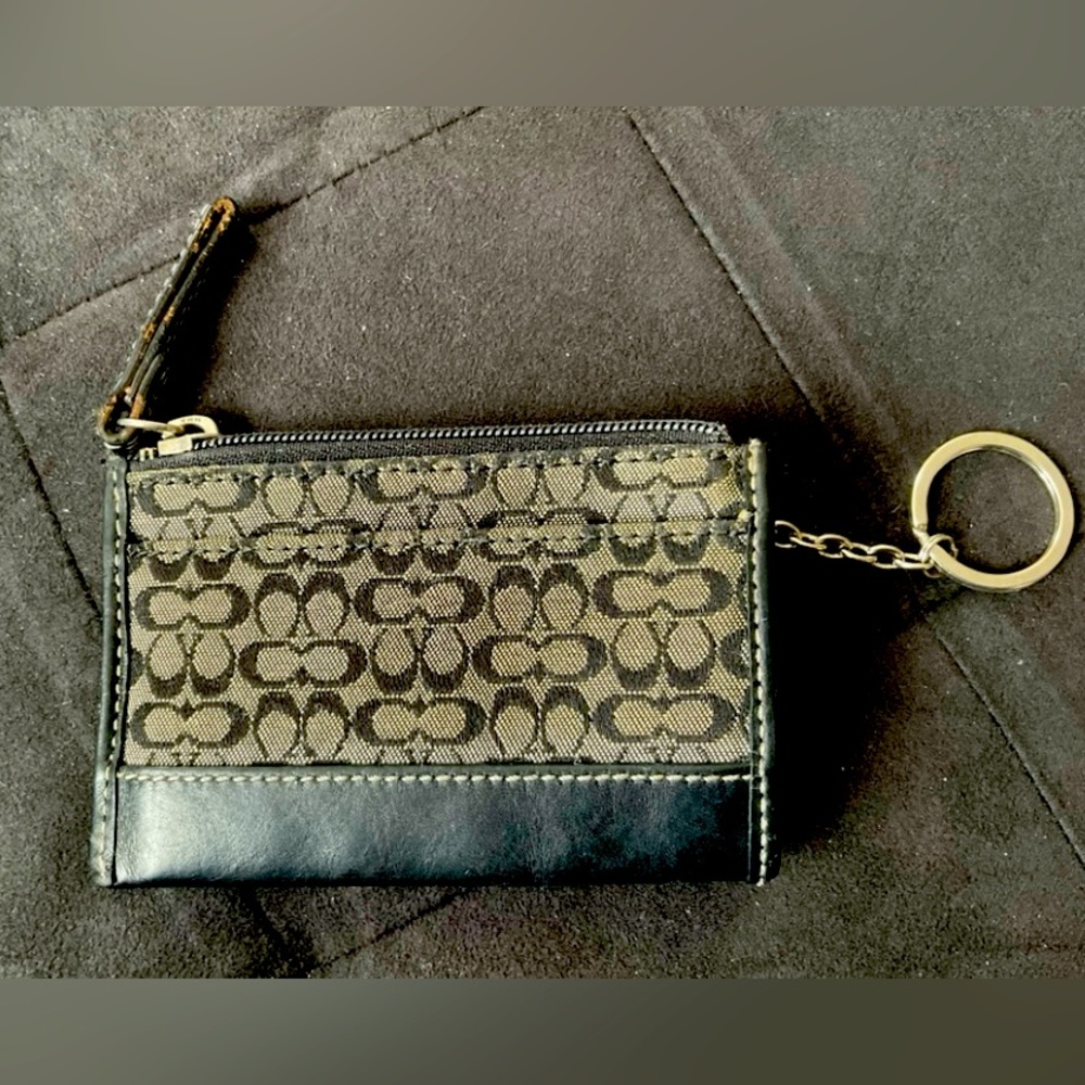 Coach Logo Keychain Wallet Id Holder Change Purse Bla… - Gem